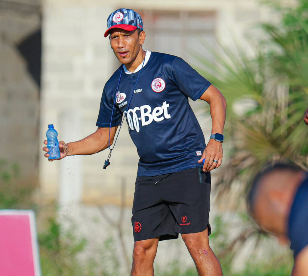 Fadlu Davids Aelezea Mikakati Ya Simba Kuelekea Mechi Ya Pamba Jiji ...